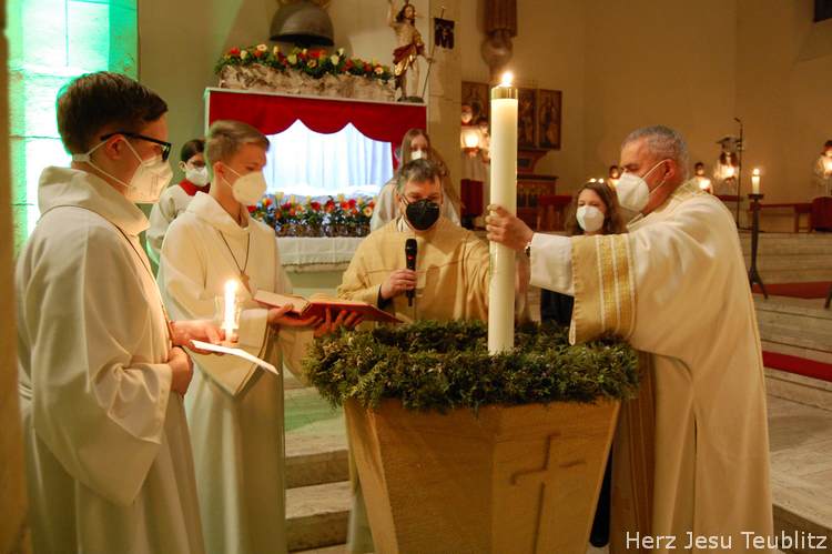 Osternacht in Teublitz ökumenisch gefeiert